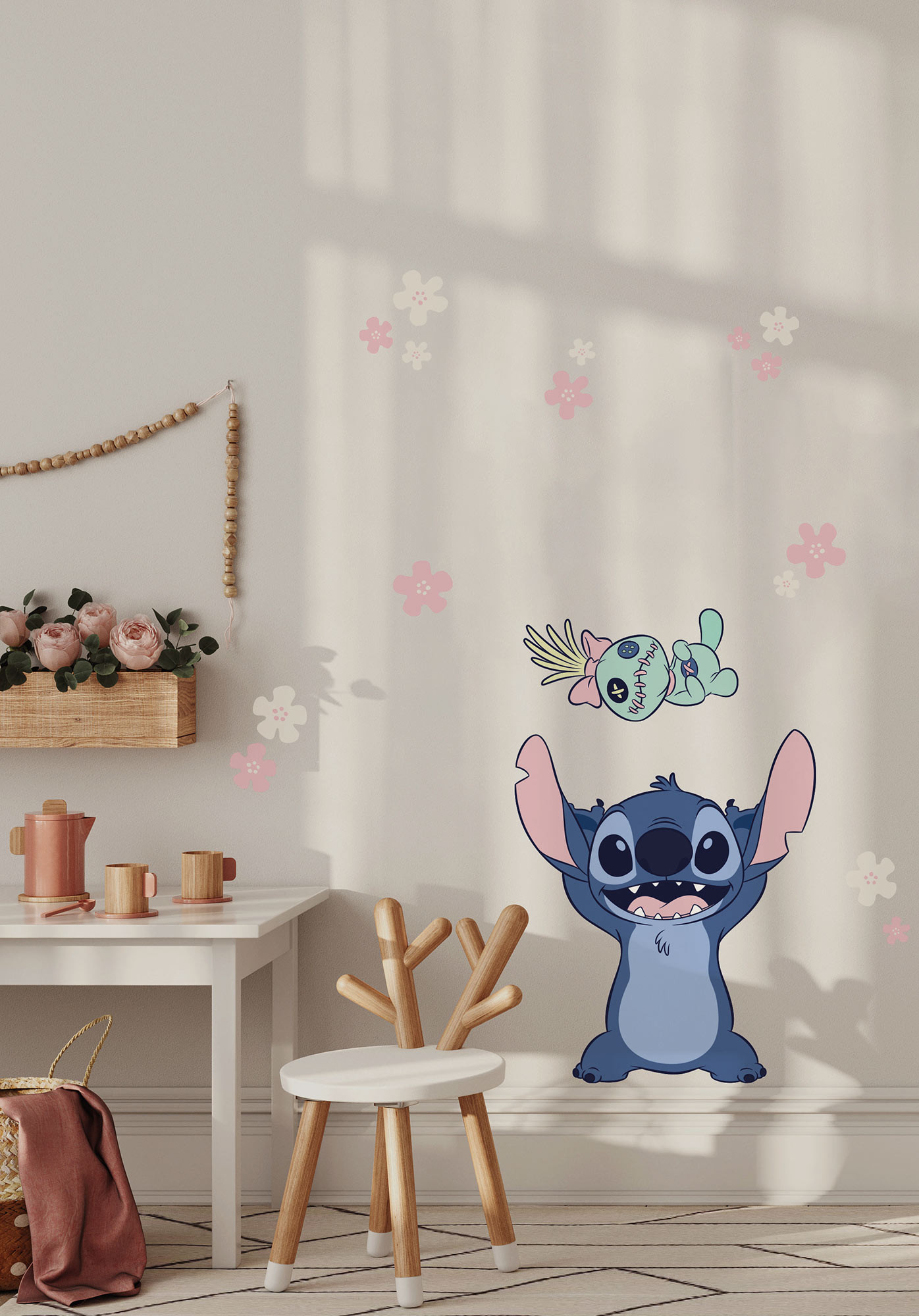Adhesivo mural "Disney Lilo and Stitch Lifesize" de Komar® | Disney ...